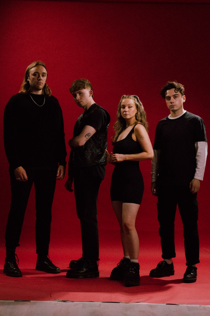 Get to know Glasgow's rising stars Dead Pony - "COBRA" - FOREVER LOUD